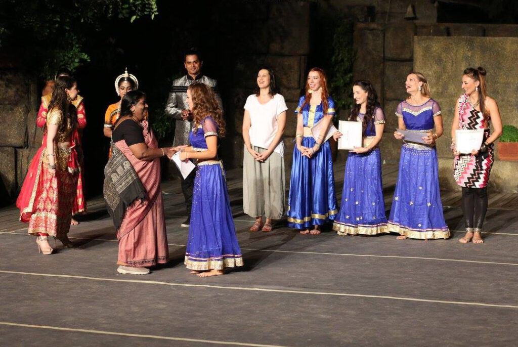 Dance Diplomas - 1st Bollywood Dance Academy Greece